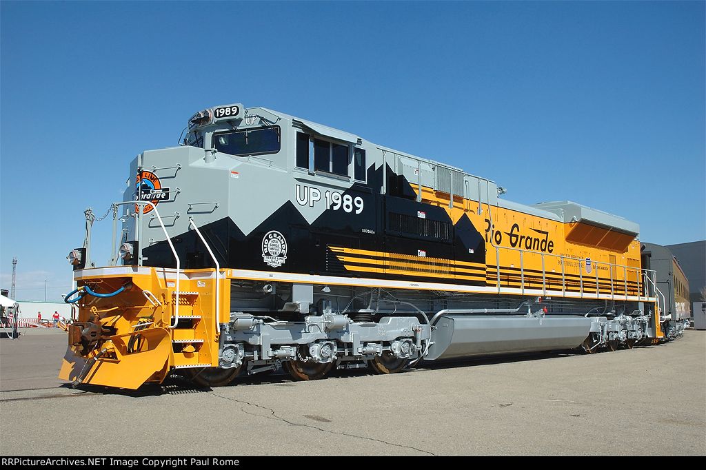 UP 1989, EMD SD70ACe, DRGW Heritage unit, NEW at the UPRR's unveiling ceremony